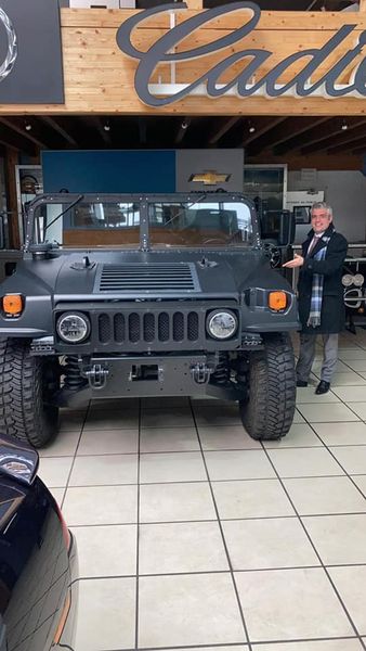 Le Hummer de Johnny Hallyday : un mythe sur roues au passé rock’n’roll
